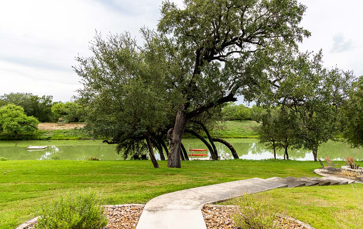 Ranchero Creek Ranch - Texas Ranch Sales, LLC